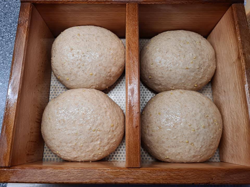 Let’s talk about… baking in wooden frames – Sourdough and Heavy Metal